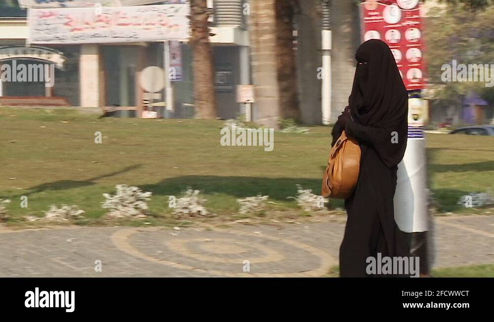 Wearing niqab Stock Videos & Footage - HD and 4K Video Clips - Alamy