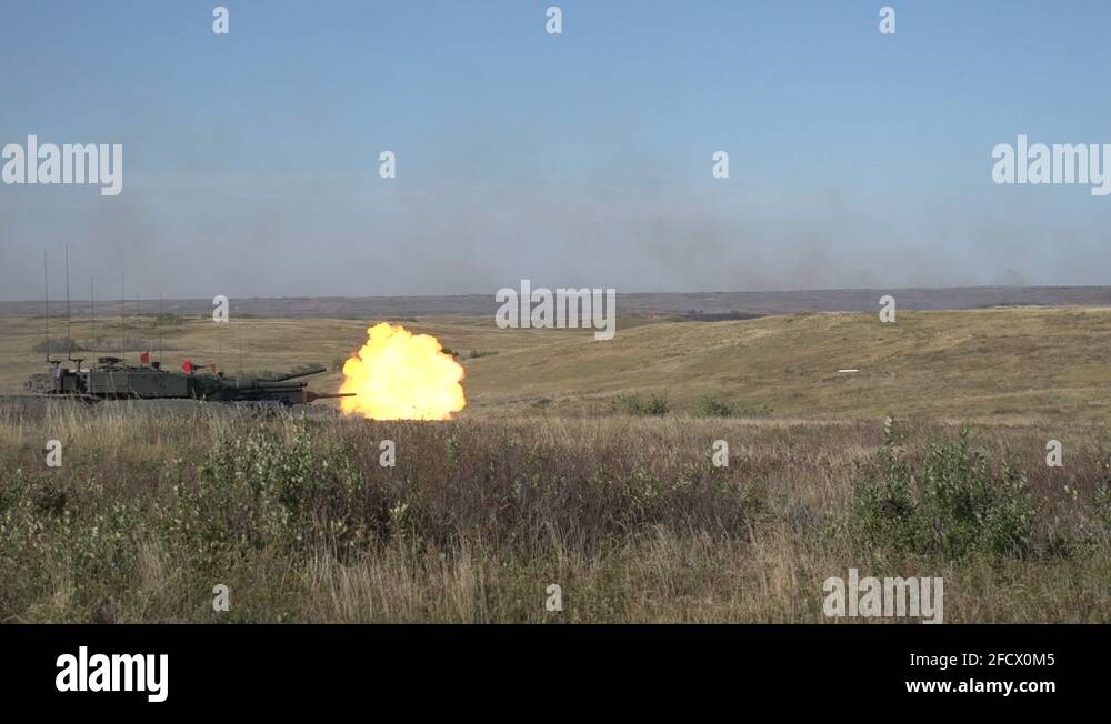 German leopard 2a4 main battle tank Stock Videos & Footage - HD and 4K ...