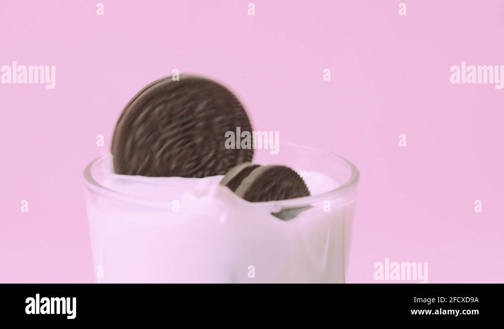 Oreo milk splash Stock Videos & Footage - HD and 4K Video Clips - Alamy