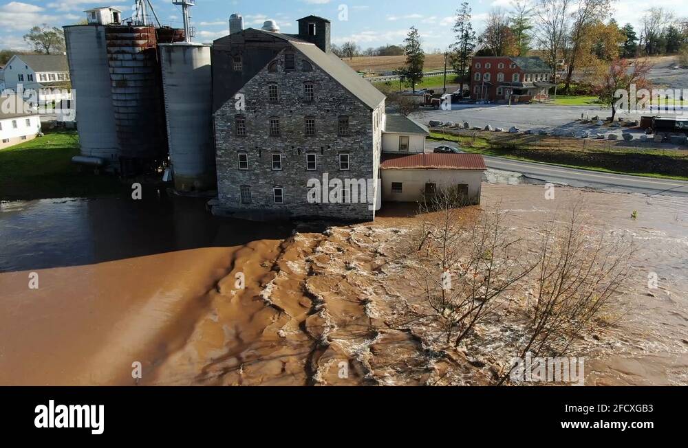 Grain silo river Stock Videos & Footage - HD and 4K Video Clips - Alamy