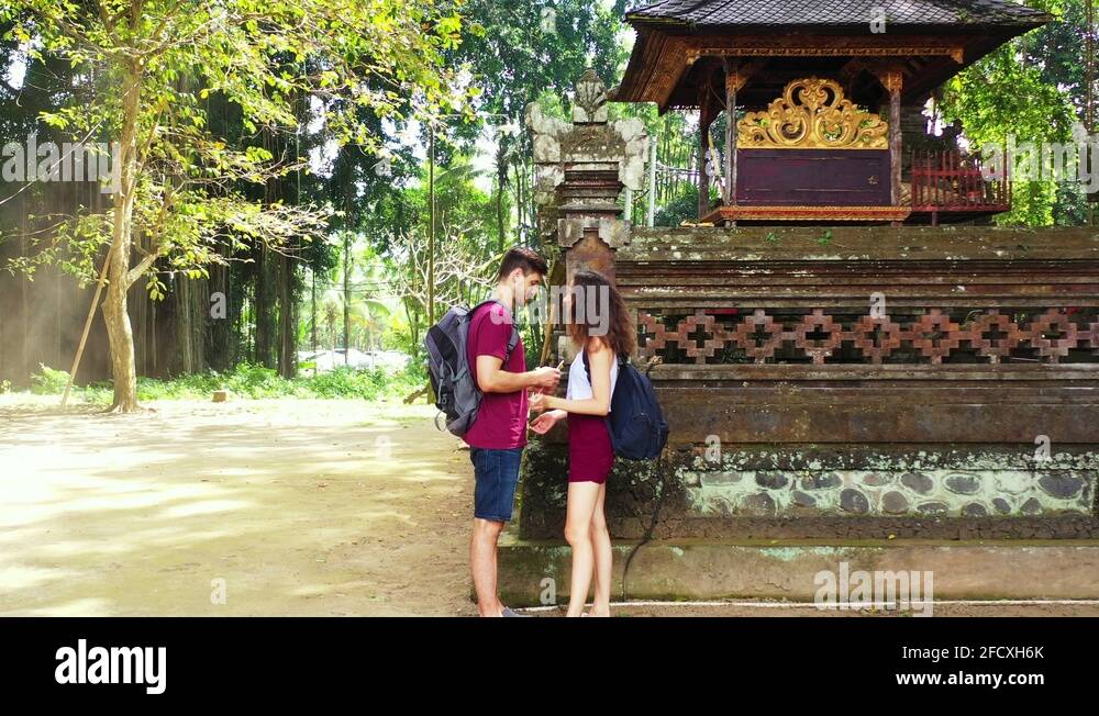 Tourists guide Stock Videos & Footage - HD and 4K Video Clips - Alamy