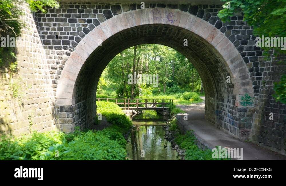 Train arch Stock Videos & Footage - HD and 4K Video Clips - Alamy
