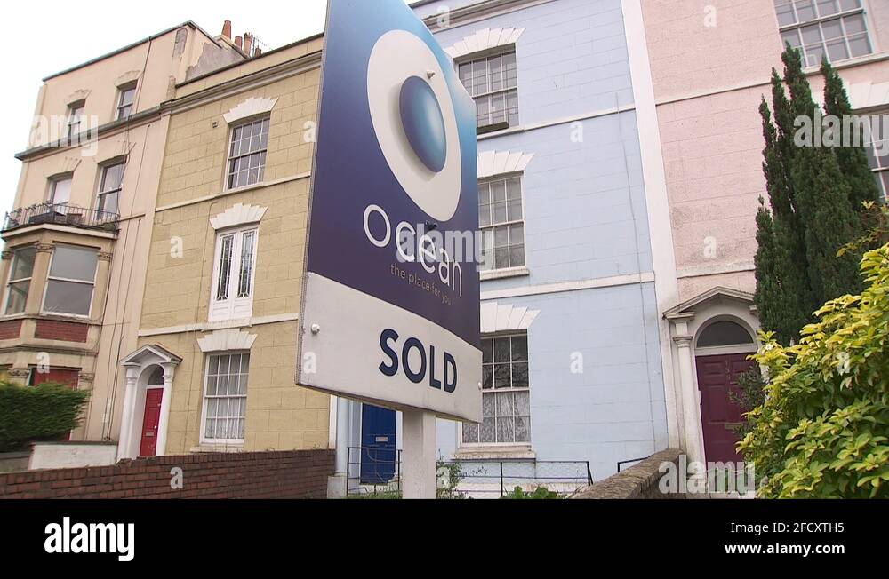 Sold board Stock Videos & Footage - HD and 4K Video Clips - Alamy