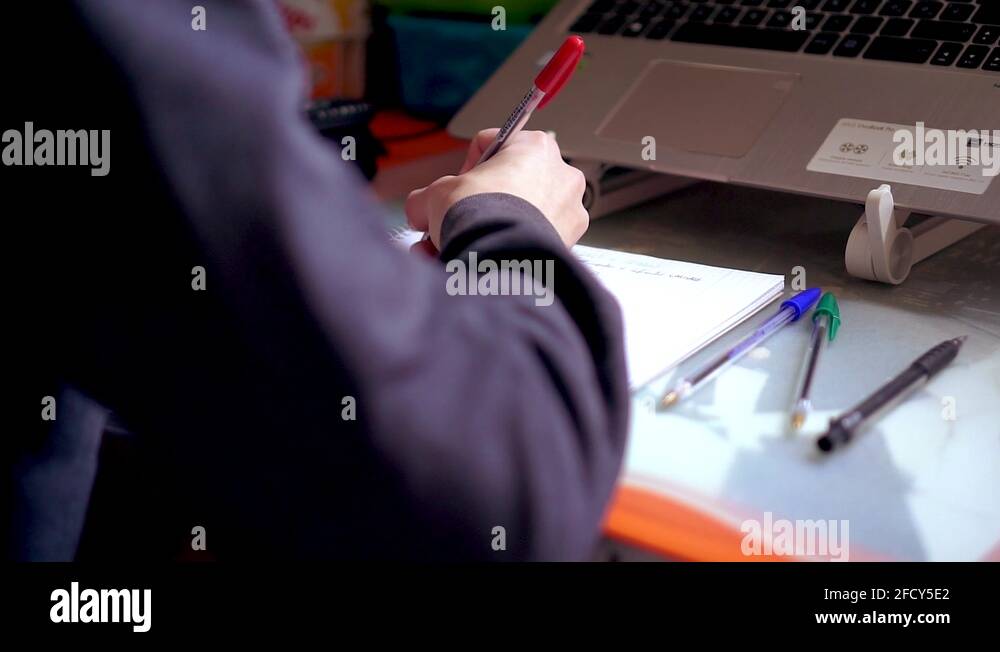 Green pen writing Stock Videos & Footage - HD and 4K Video Clips - Alamy