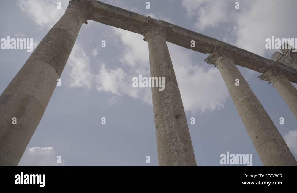 Columns or Cardo ( Latin : Cardo maximus) is the main street in the ...