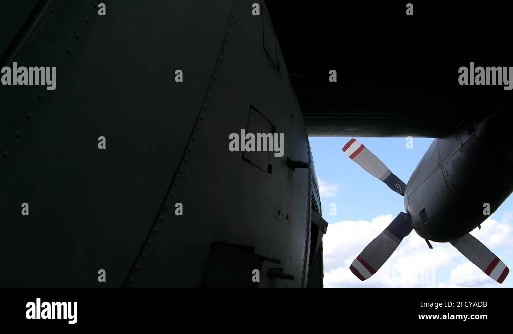 C 130 propeller Stock Videos & Footage - HD and 4K Video Clips - Alamy