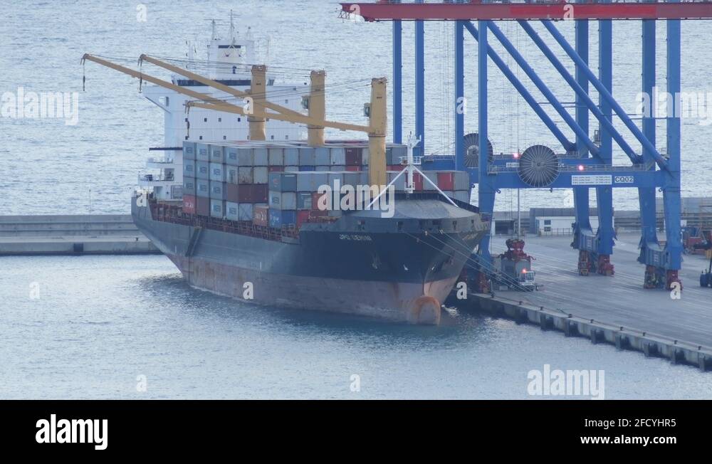 Cranes loading containers Stock Videos & Footage - HD and 4K Video ...