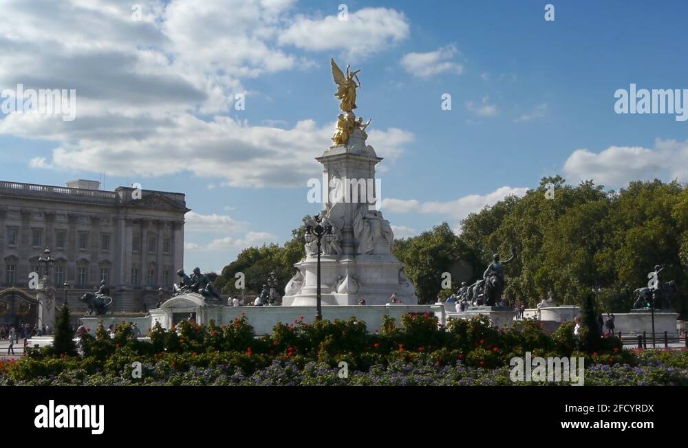 Victoria monument Stock Videos & Footage - HD and 4K Video Clips - Alamy