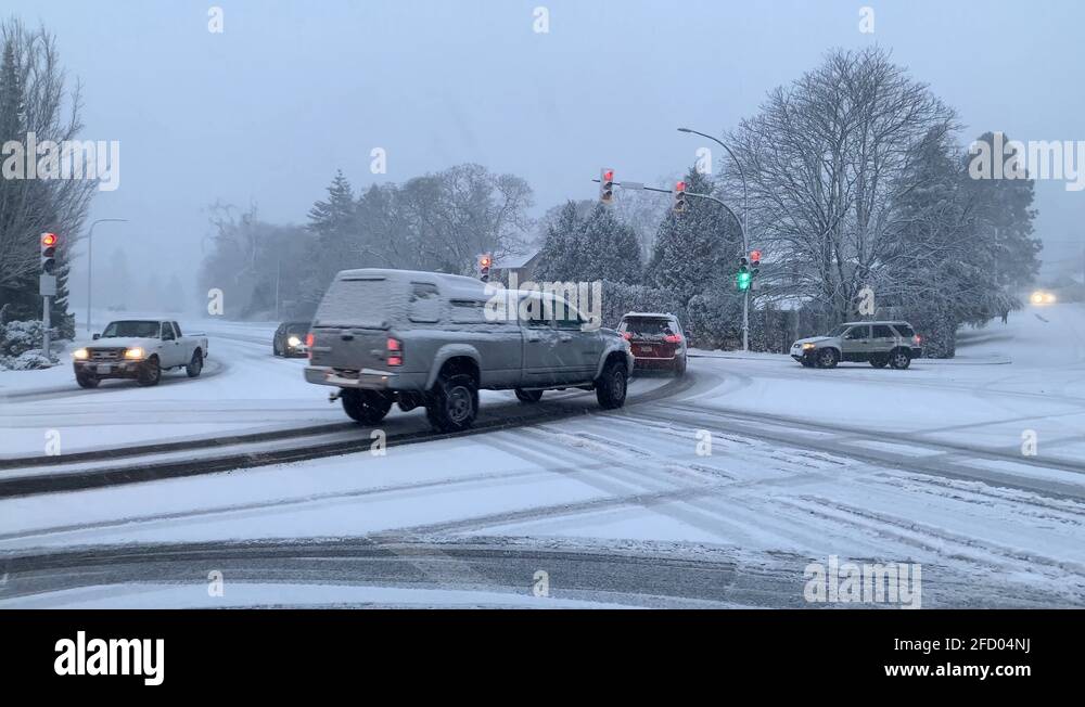 Highway vehicle Stock Videos & Footage - HD and 4K Video Clips - Alamy