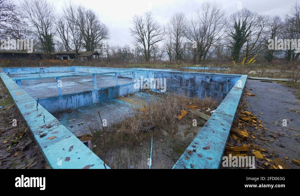 Empty derelict outdoor swimming pool Stock Videos & Footage - HD and 4K ...