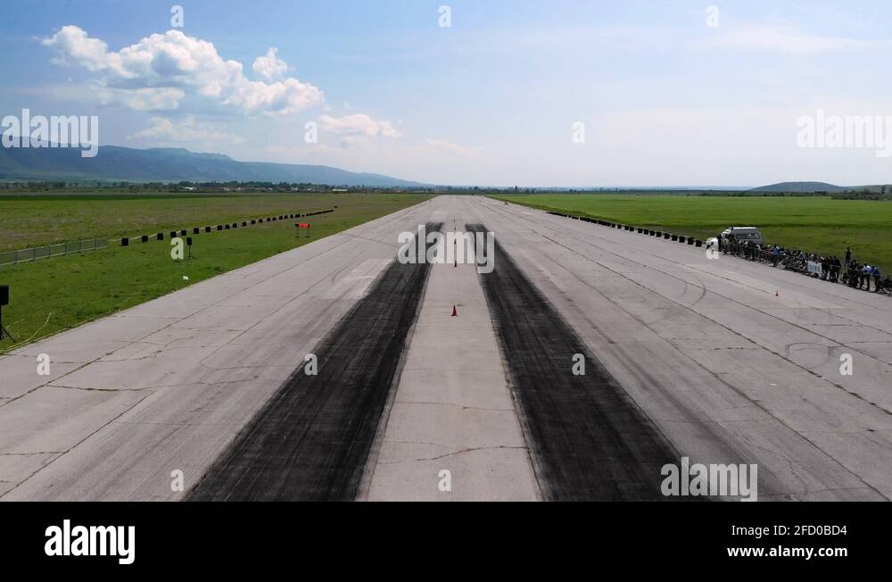 Drag racing strip Stock Videos & Footage - HD and 4K Video Clips - Alamy