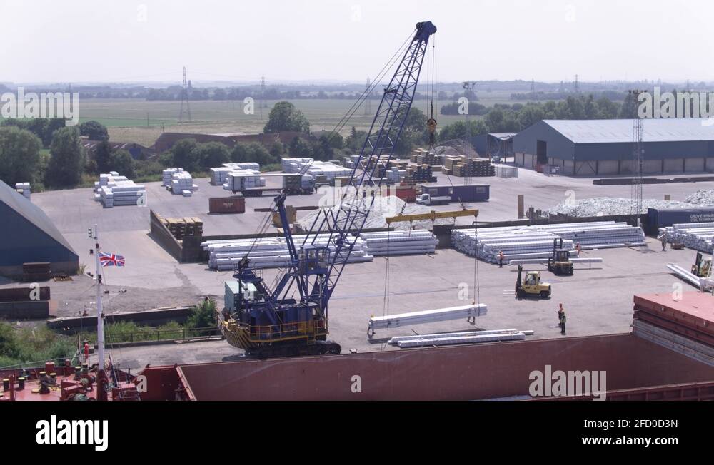 Mast cranes Stock Videos & Footage - HD and 4K Video Clips - Alamy