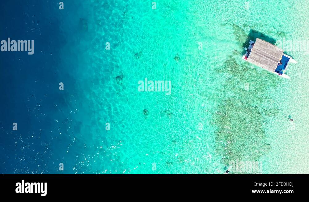 Straw boat Stock Videos & Footage - HD and 4K Video Clips - Alamy