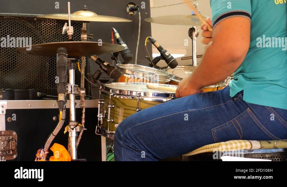 Electronic musical instruments Stock Videos & Footage - HD and 4K Video ...