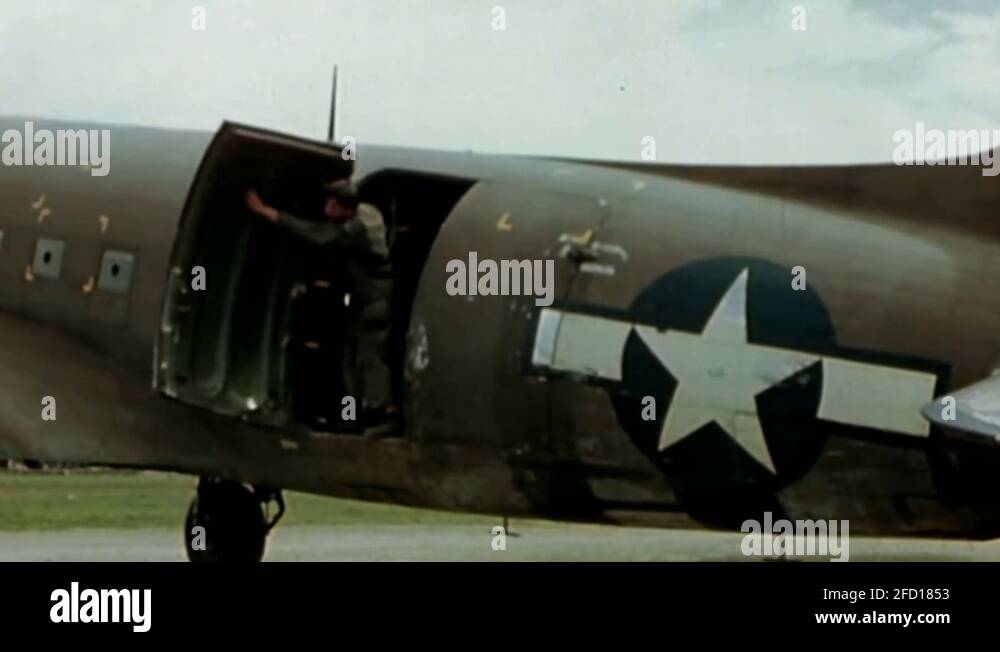 Curtiss commando Stock Videos & Footage - HD and 4K Video Clips - Alamy