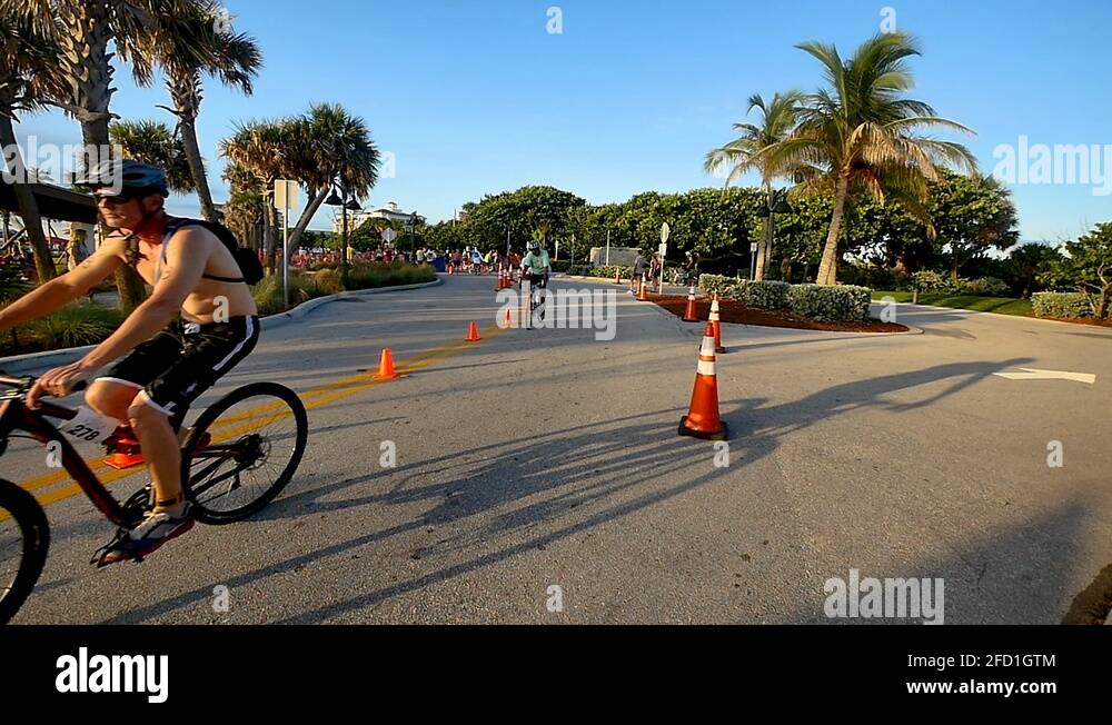 Competitors cycle Stock Videos & Footage - HD and 4K Video Clips - Alamy