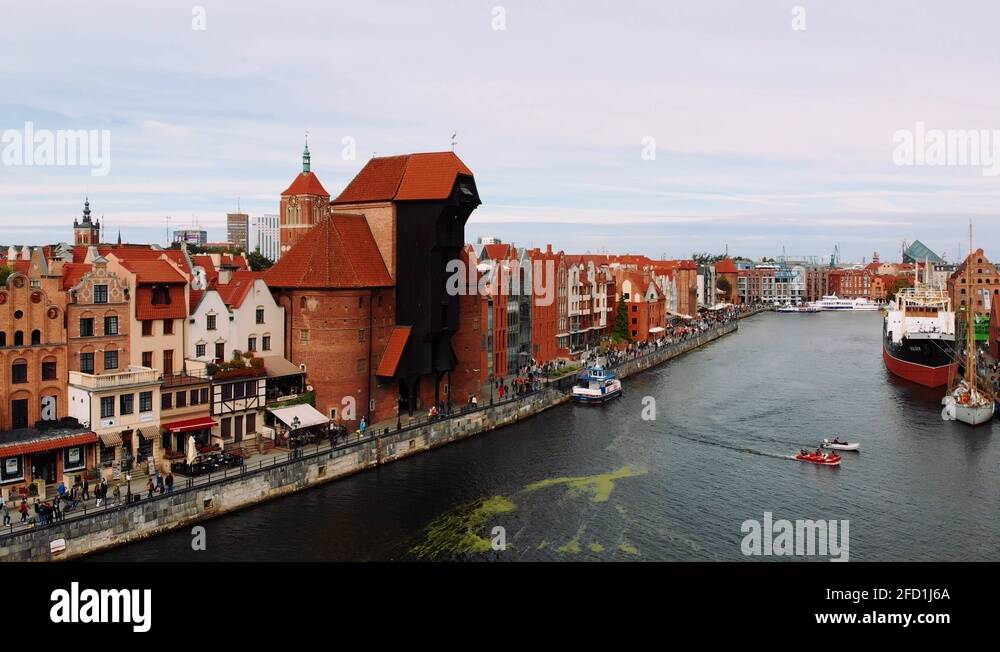 Gdansk danzig crane Stock Videos & Footage - HD and 4K Video Clips - Alamy