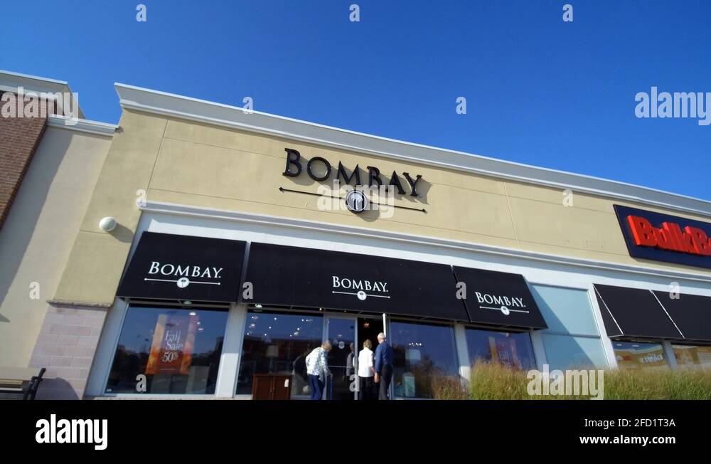 Bulk barn Stock Videos & Footage - HD and 4K Video Clips - Alamy