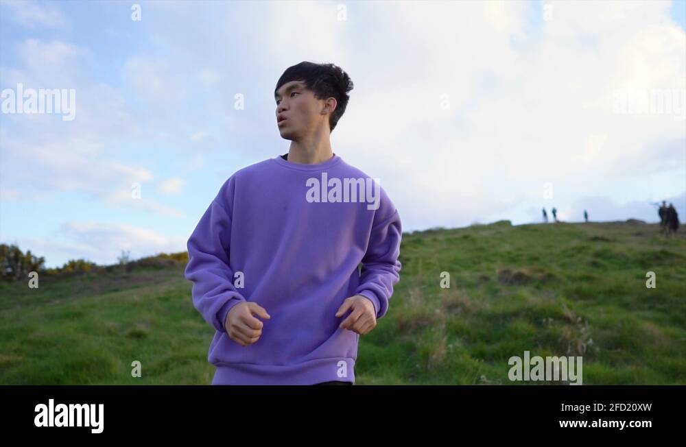 Breaking bones Stock Videos & Footage - HD and 4K Video Clips - Alamy