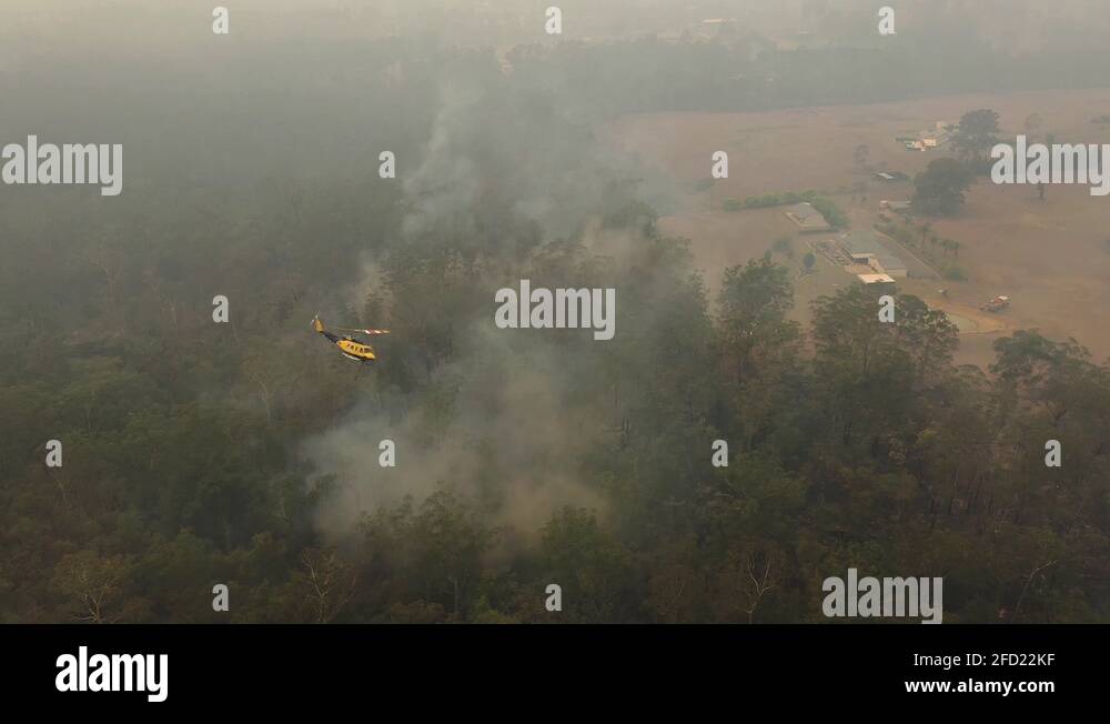 Sydney Bush Fire - Blue Mountains - Helicopter putting out the Bush ...