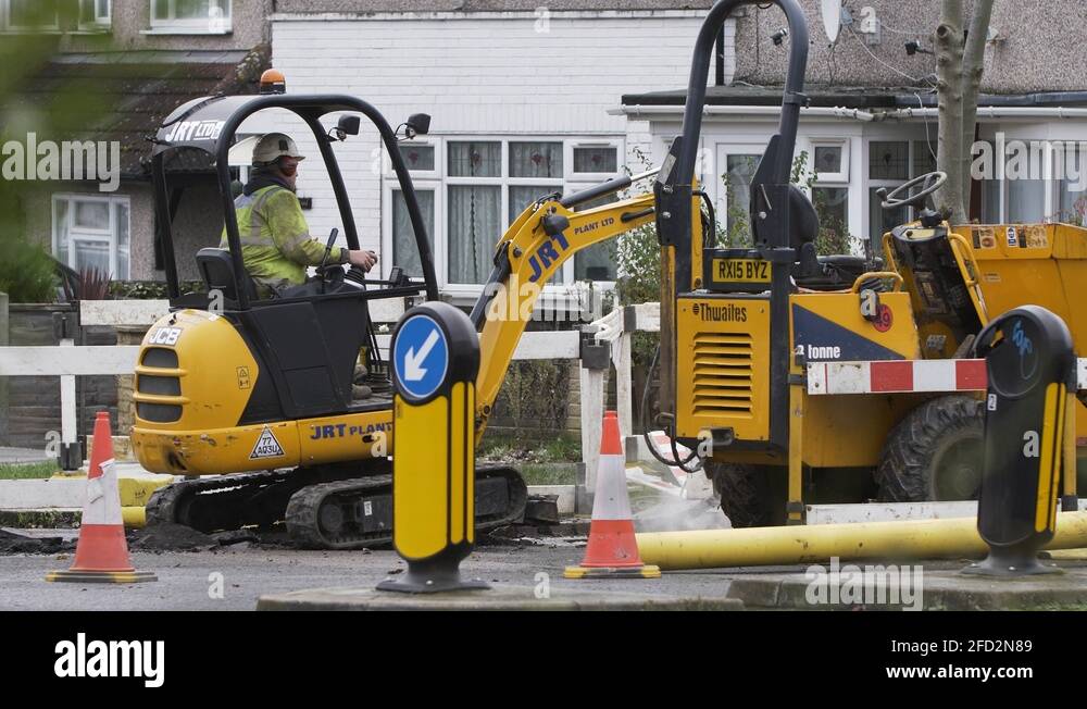 Gas roadworks Stock Videos & Footage - HD and 4K Video Clips - Alamy