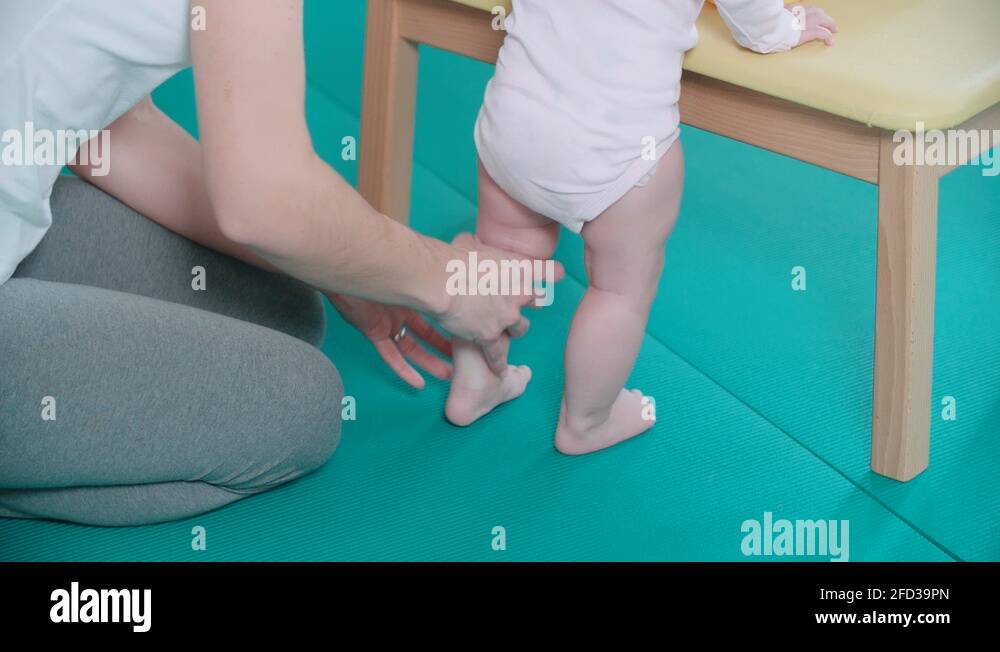 Stand on feet Stock Videos & Footage - HD and 4K Video Clips - Alamy