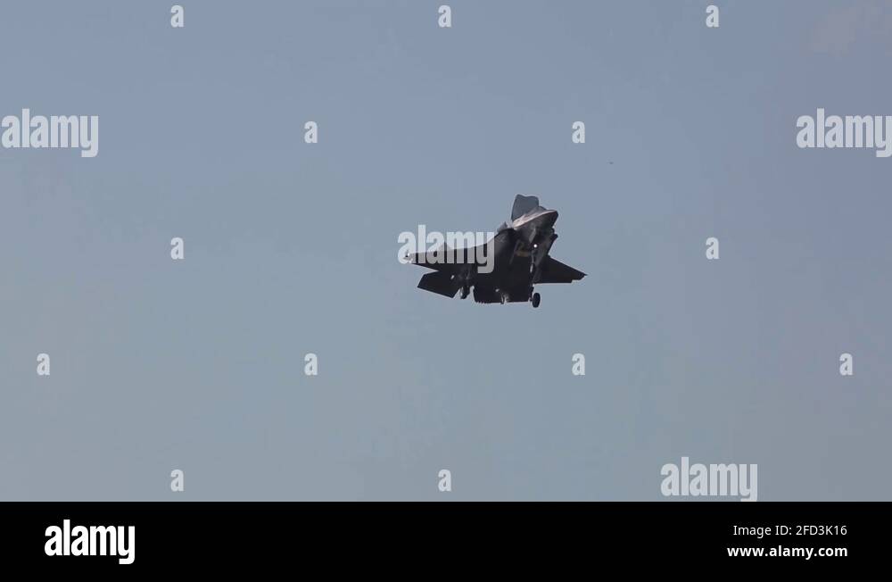 Lockheed Martin F-35 Lightning II flight and vertical landing Stock ...