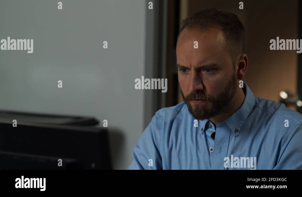 Completing a job Stock Videos & Footage - HD and 4K Video Clips - Alamy