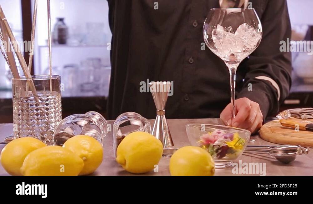 Pinchers Stock Videos & Footage - HD and 4K Video Clips - Alamy