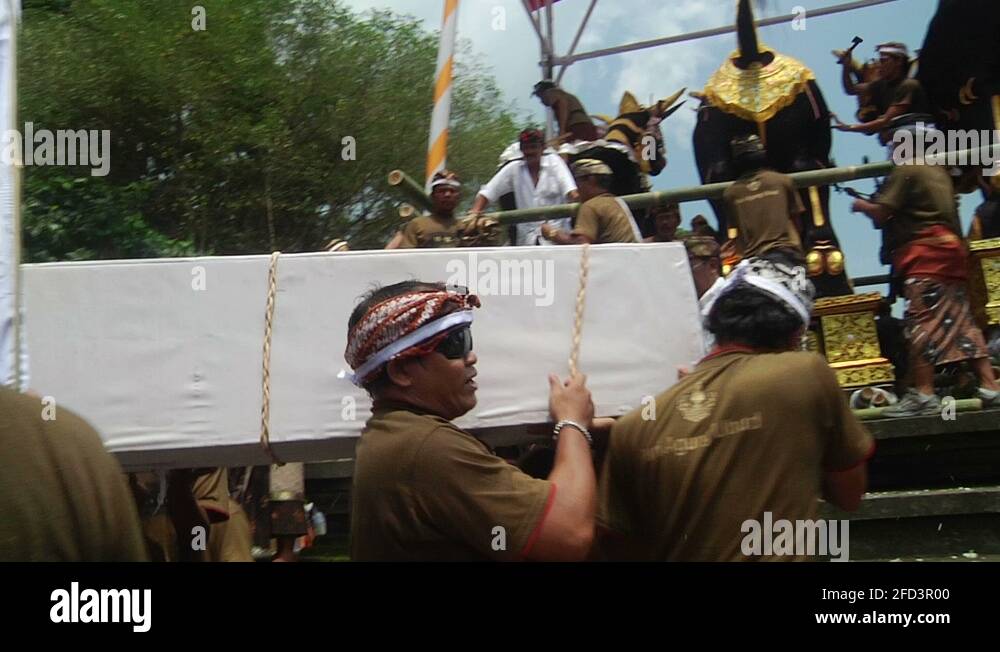 Cremation hindu coffin Stock Videos & Footage - HD and 4K Video Clips ...