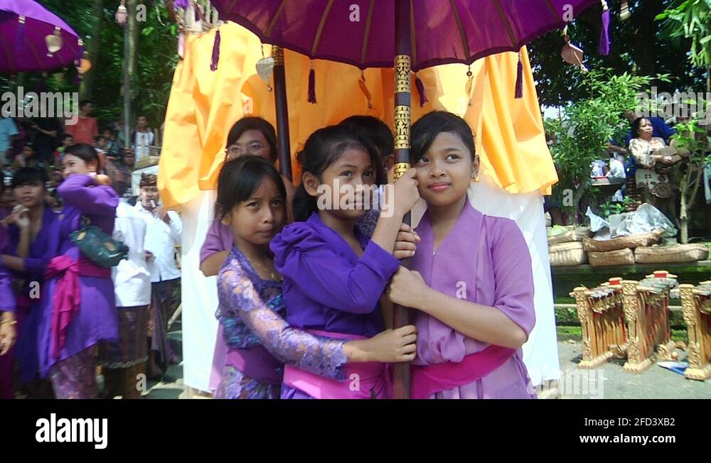 Ritual pose Stock Videos & Footage - HD and 4K Video Clips - Alamy