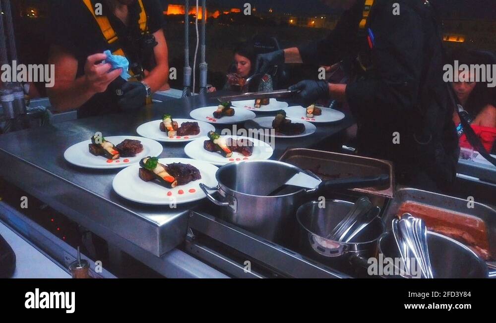 Sky chefs Stock Videos & Footage - HD and 4K Video Clips - Alamy