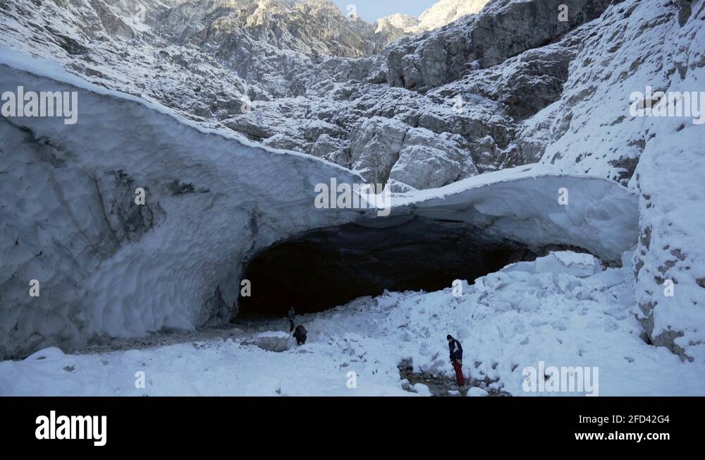 Mouth of cave Stock Videos & Footage - HD and 4K Video Clips - Alamy