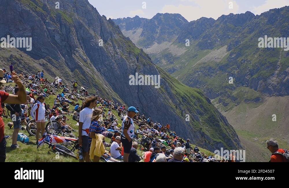 Tour de france crowd Stock Videos & Footage - HD and 4K Video Clips - Alamy