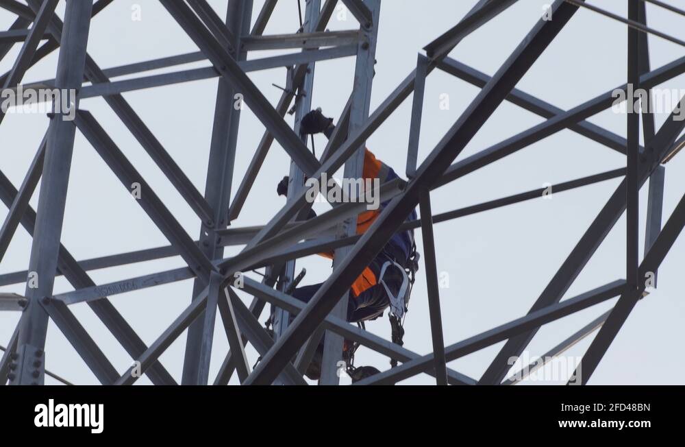 Utility tower worker Stock Videos & Footage - HD and 4K Video Clips - Alamy