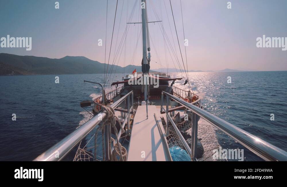 Aft mast Stock Videos & Footage - HD and 4K Video Clips - Alamy