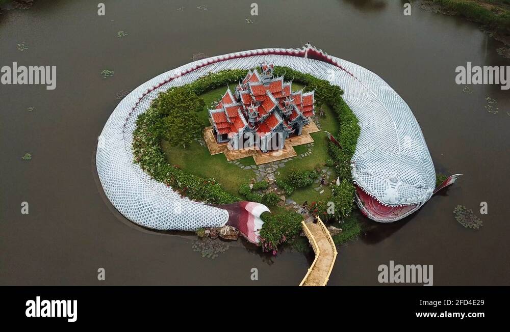 Sumeru Mountain aka Mount Meru Temple Replica in Ancient Siam Open Air ...