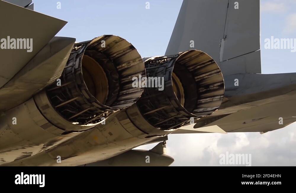 McDonnell Douglas F-15 Eagle Turbine check, nozzle before take-off ...