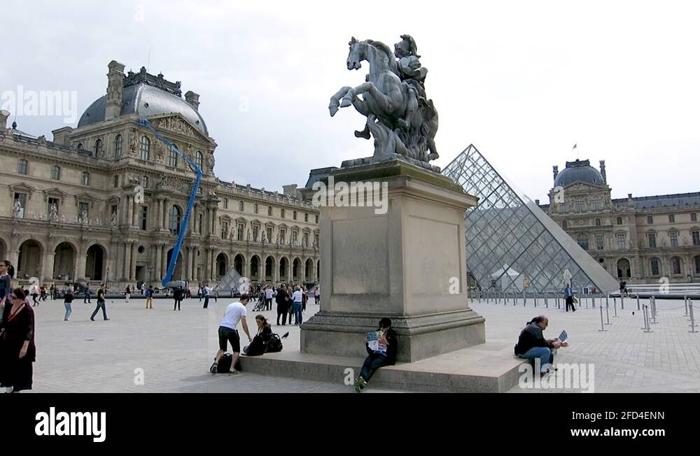 Knight square Stock Videos & Footage - HD and 4K Video Clips - Alamy