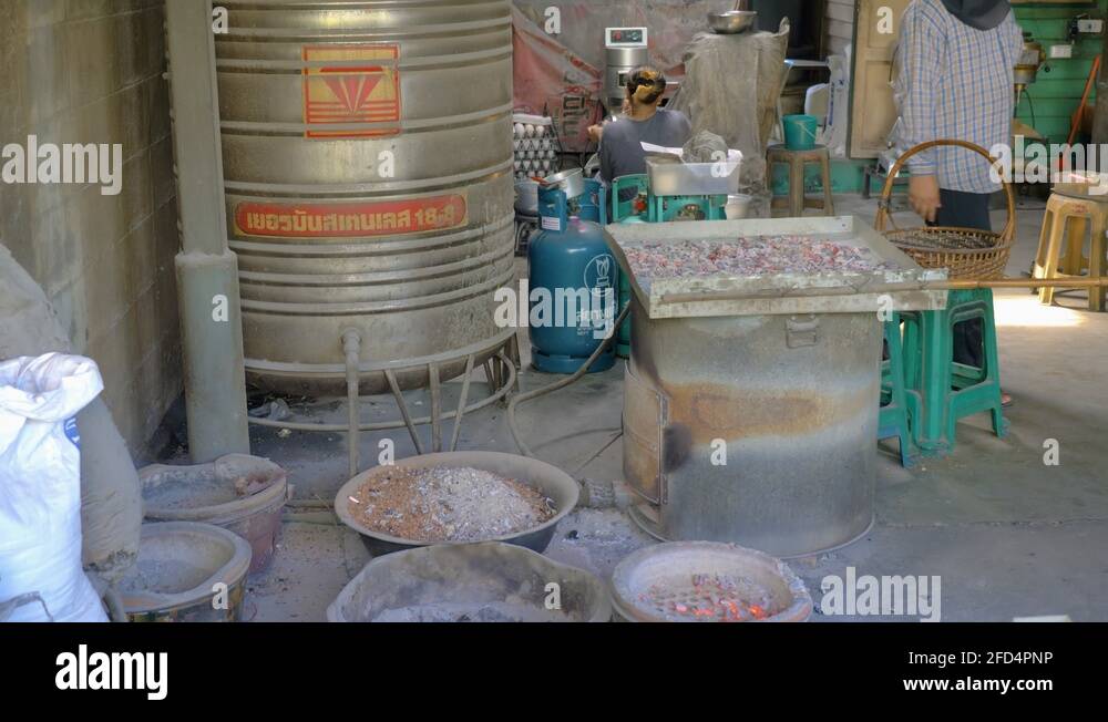 Messy job Stock Videos & Footage - HD and 4K Video Clips - Alamy