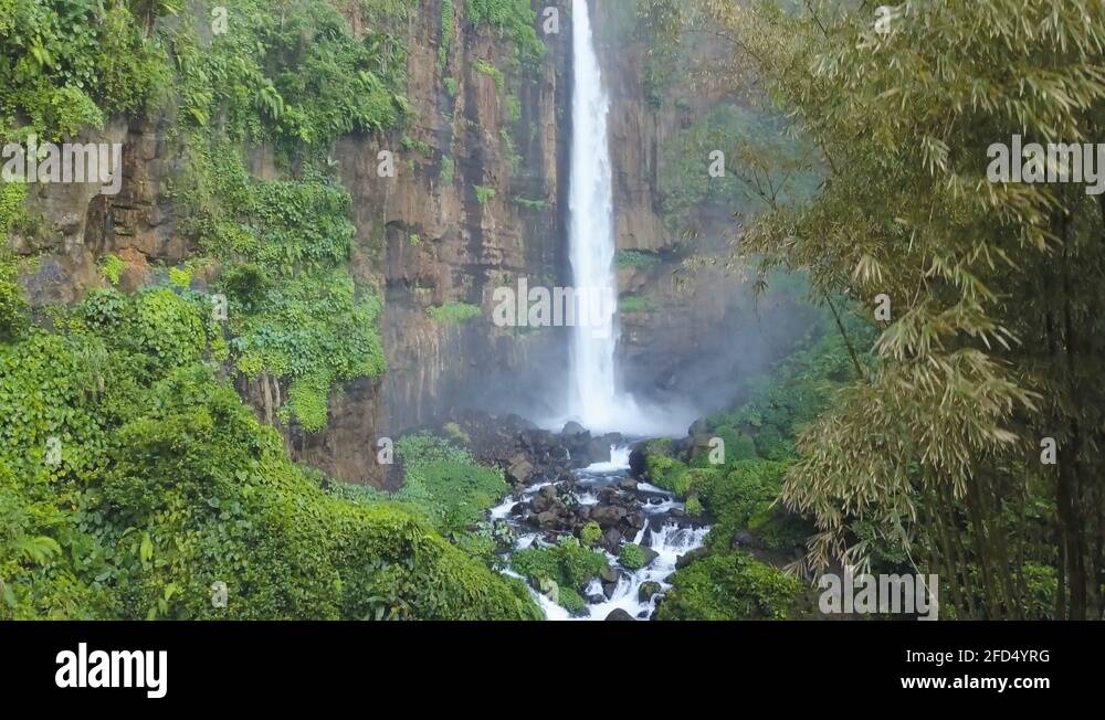 Java waterfall Stock Videos & Footage - HD and 4K Video Clips - Alamy