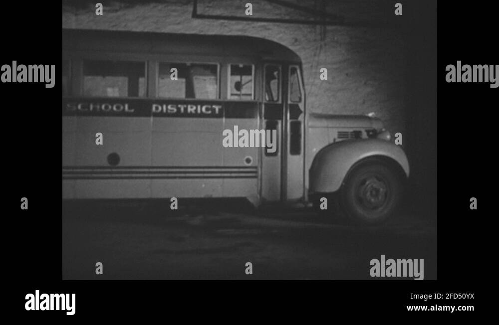 1940s: School bus Stock Video Footage - Alamy