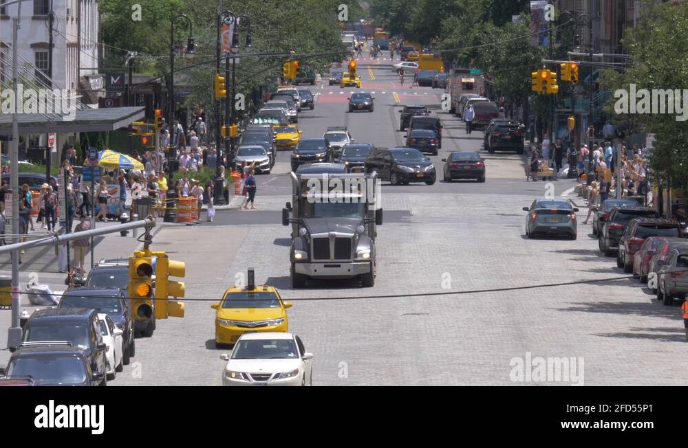 People crossing intersection west Stock Videos & Footage - HD and 4K ...
