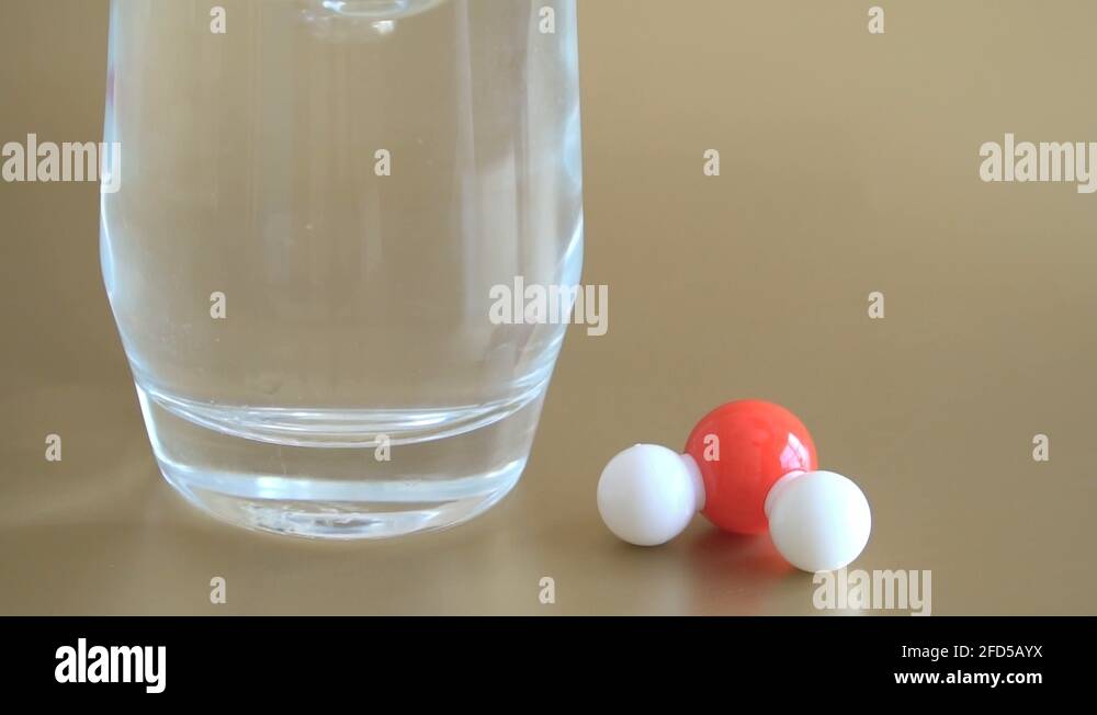 H20 atom Stock Videos & Footage - HD and 4K Video Clips - Alamy