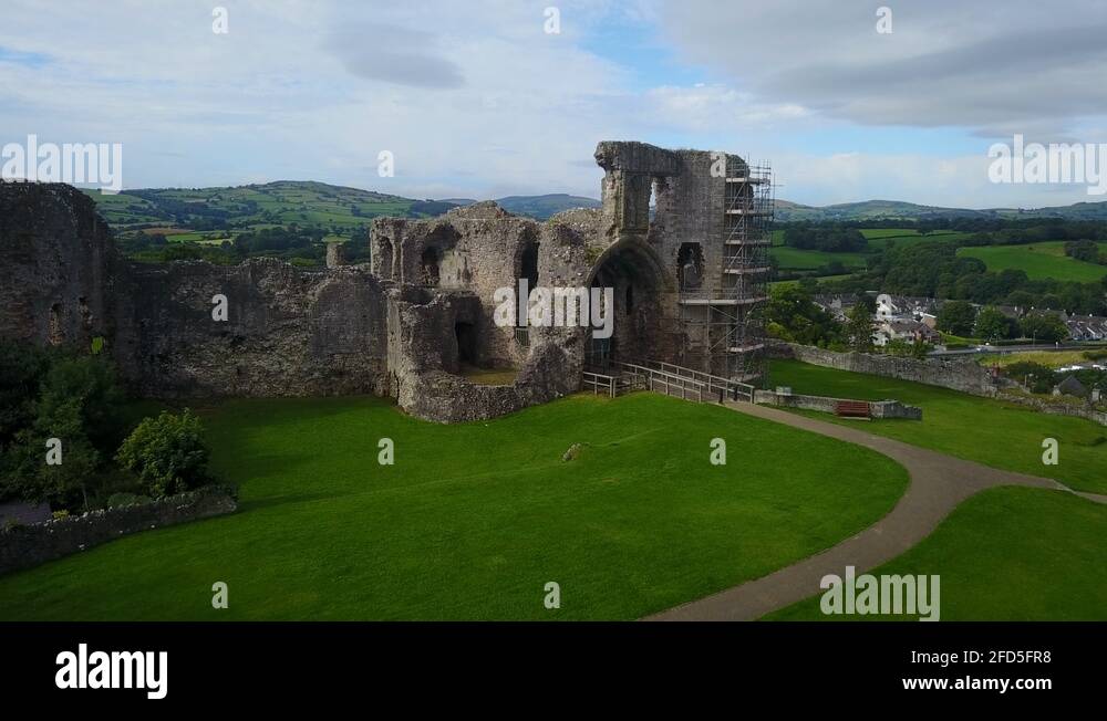 Denbigh Castle and town walls were a set of fortifications built to ...