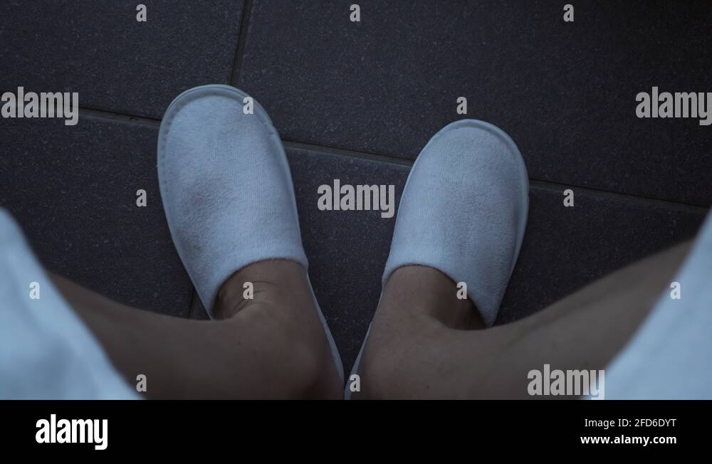 Man feet spa Stock Videos & Footage - HD and 4K Video Clips - Alamy