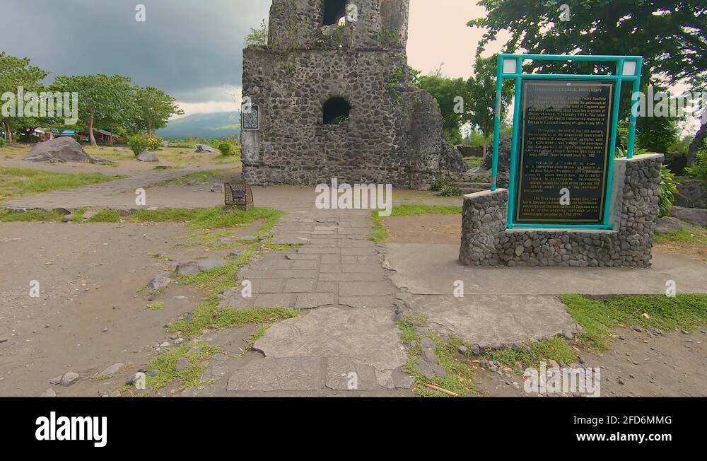 Eruption mayon volcano Stock Videos & Footage - HD and 4K Video Clips ...