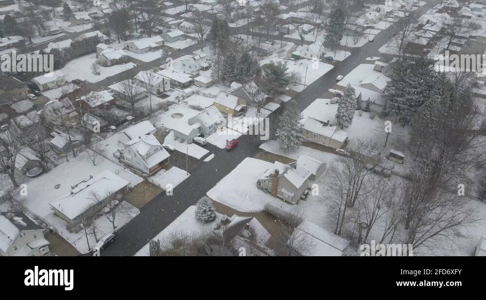 Freezing house Stock Videos & Footage - HD and 4K Video Clips - Alamy