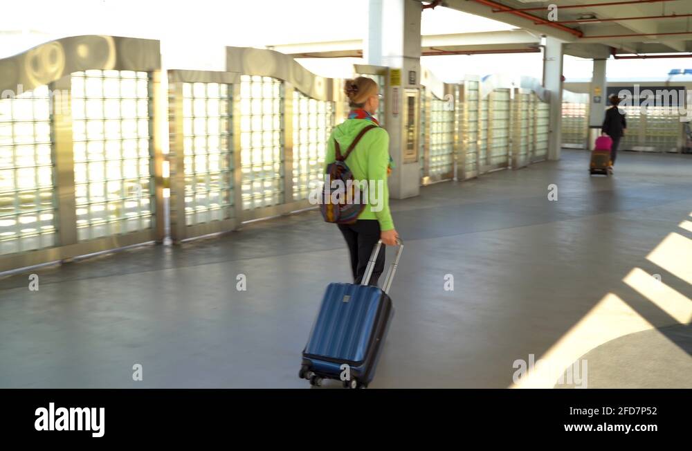 Wheeled gangway Stock Videos & Footage - HD and 4K Video Clips - Alamy