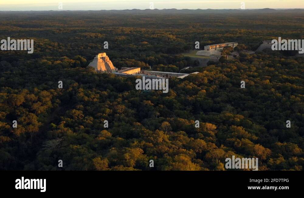 Uxmal pyramid Stock Videos & Footage - HD and 4K Video Clips - Alamy